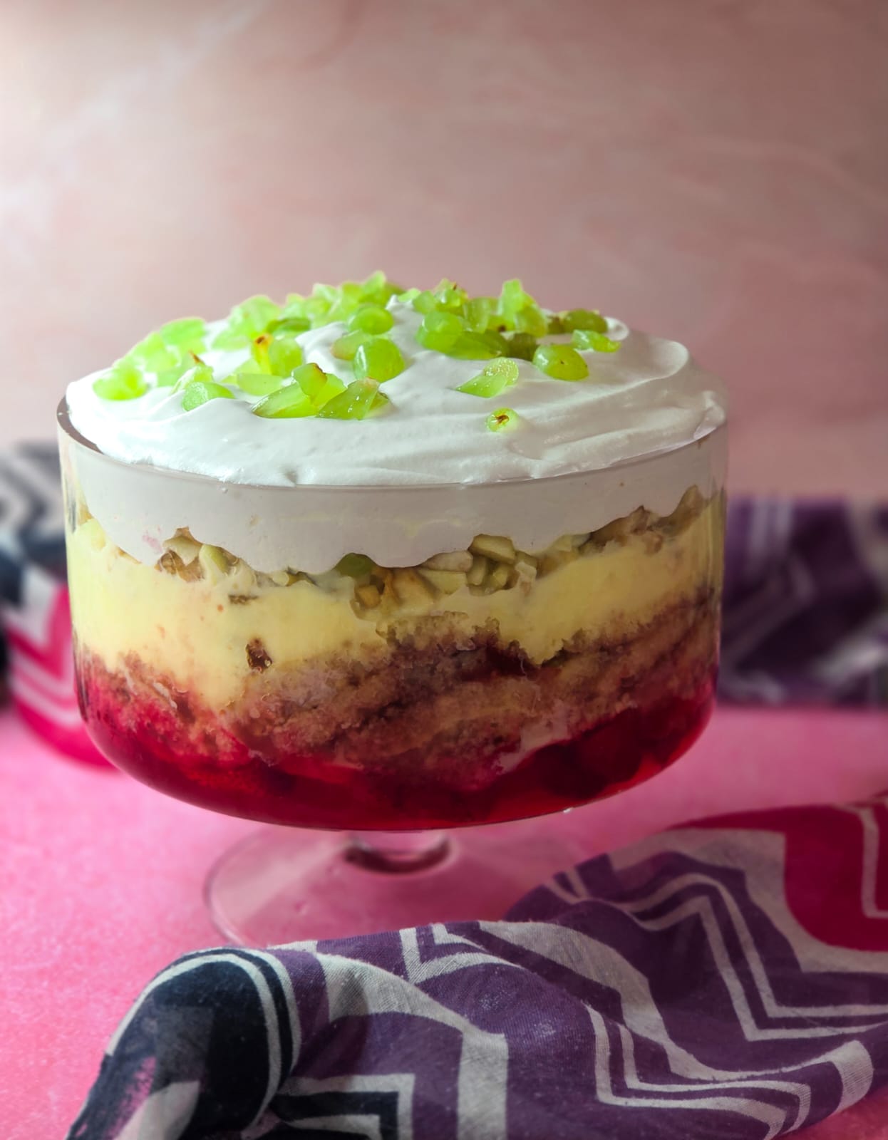 Traditional English Trifle Recipe – Easy & Fun